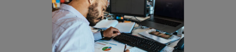 What Is a Healthcare Data Analyst? How Do You Become One?